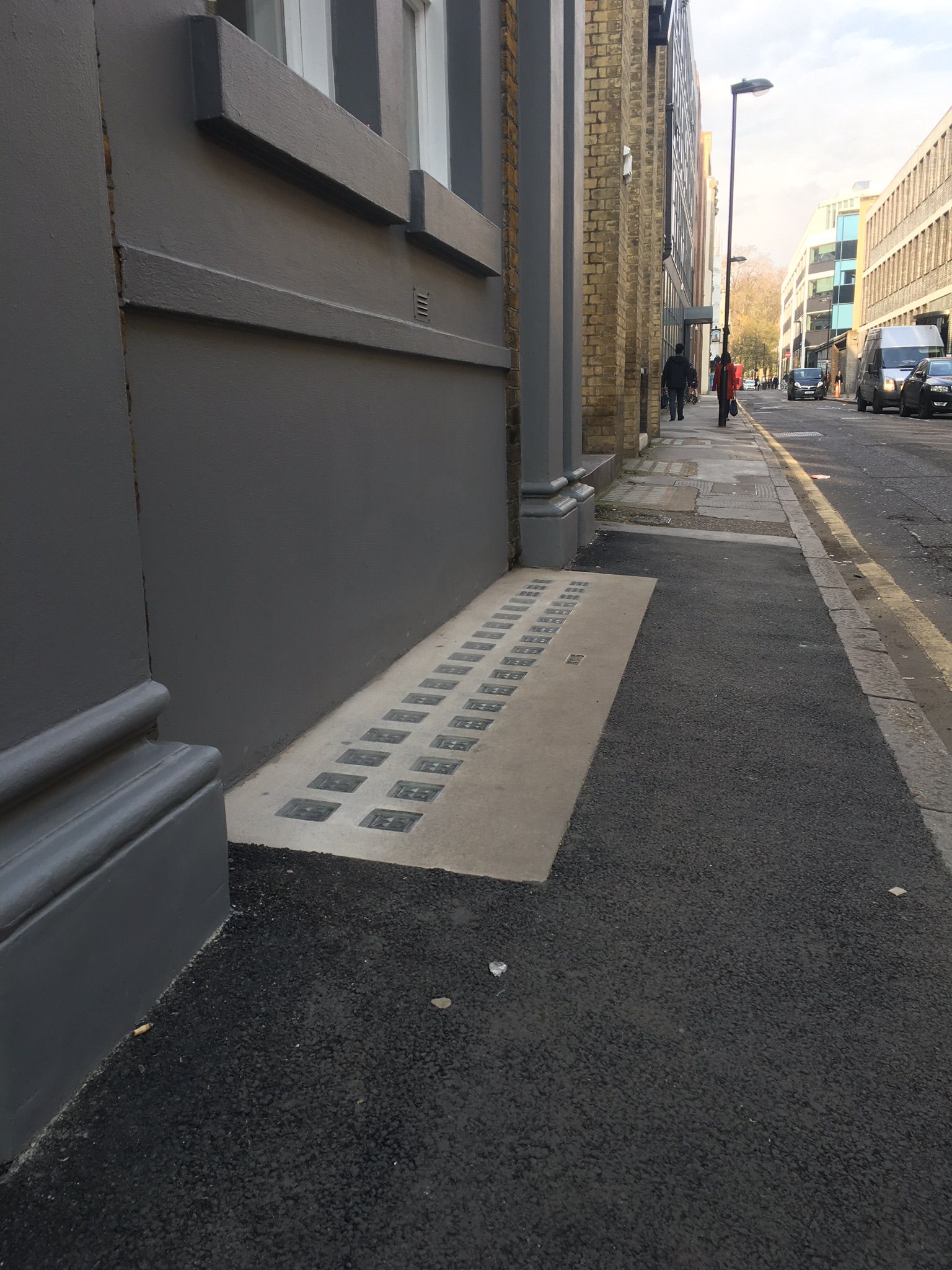 Gallery – UK PAVEMENT LIGHT LTD